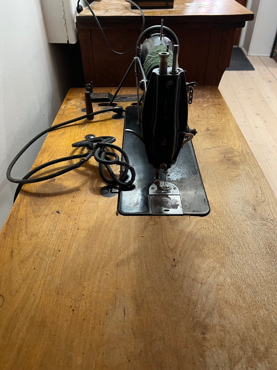 1950 Antique Industrial Straight Stitch Sewing machine – Darrell Thomas ...
