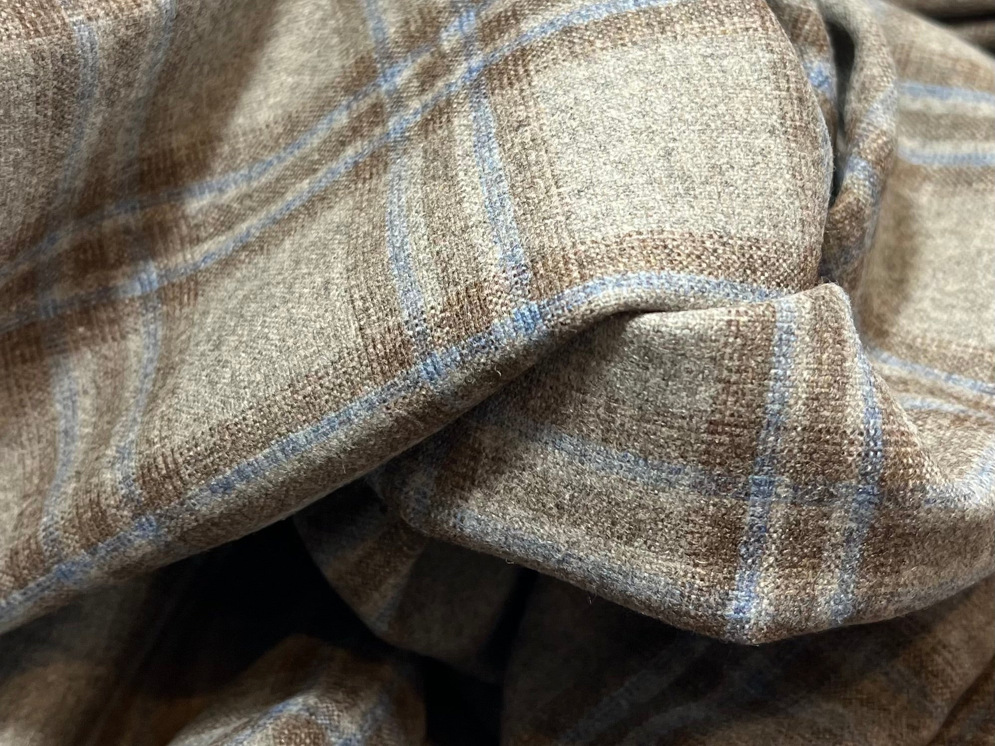 FF#163 Grey & Blue Plaid 87% Wool 10% Cashmere 3% Elastane Remnant 75% ...